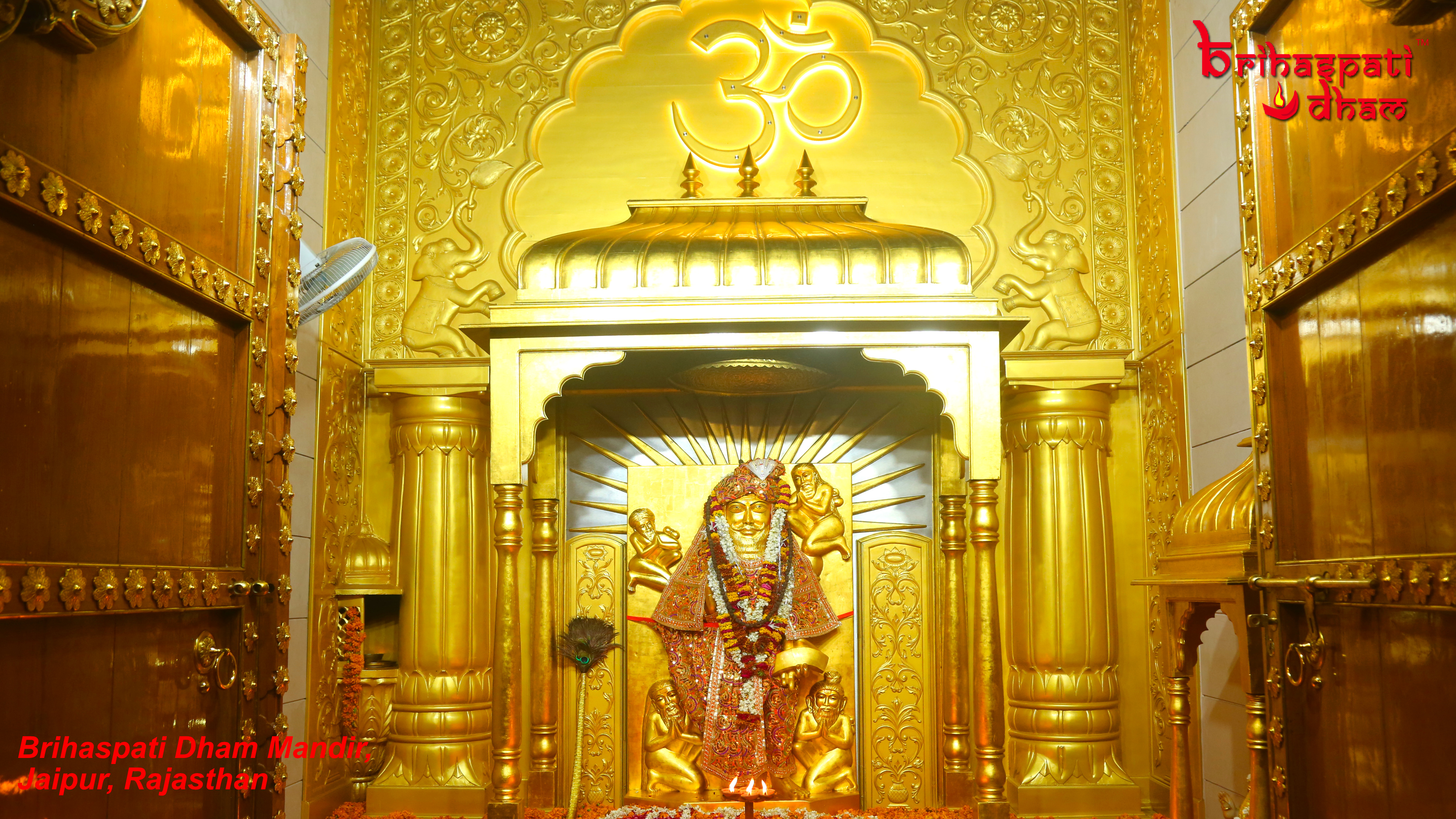Download Brihaspati Dham mandir's media content